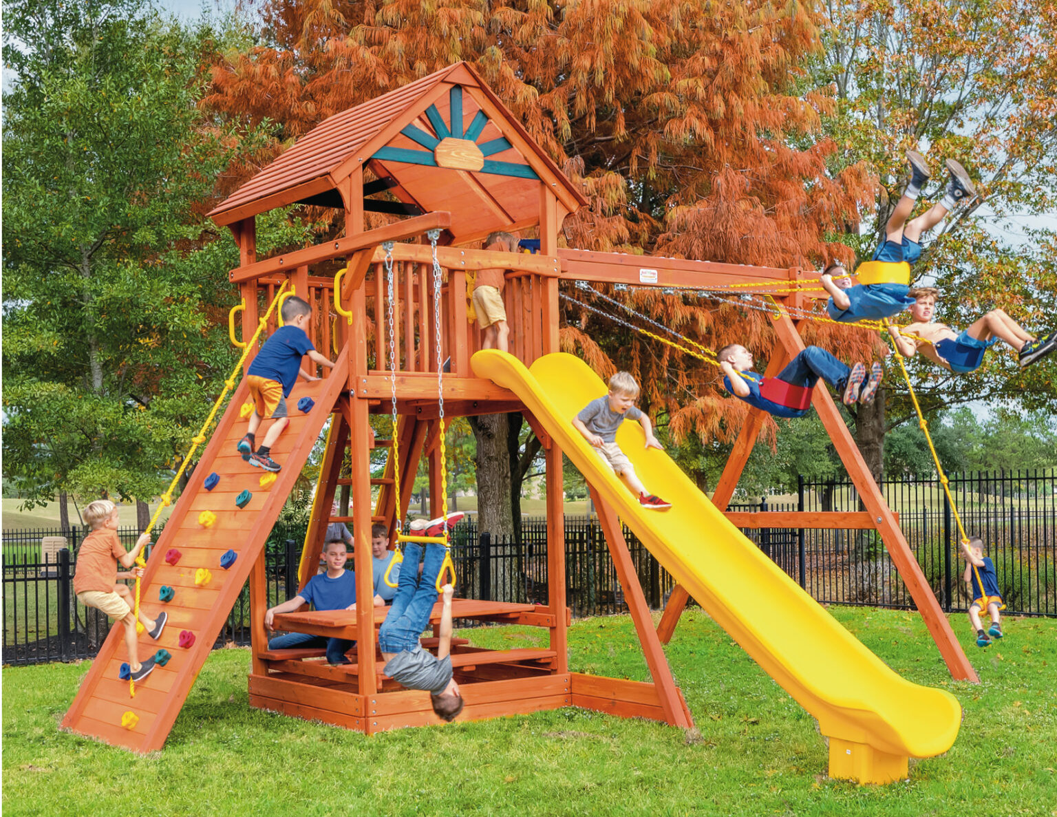 7.4 Bengal Fort: Wood Roof and DoubleWall Scoop Slide