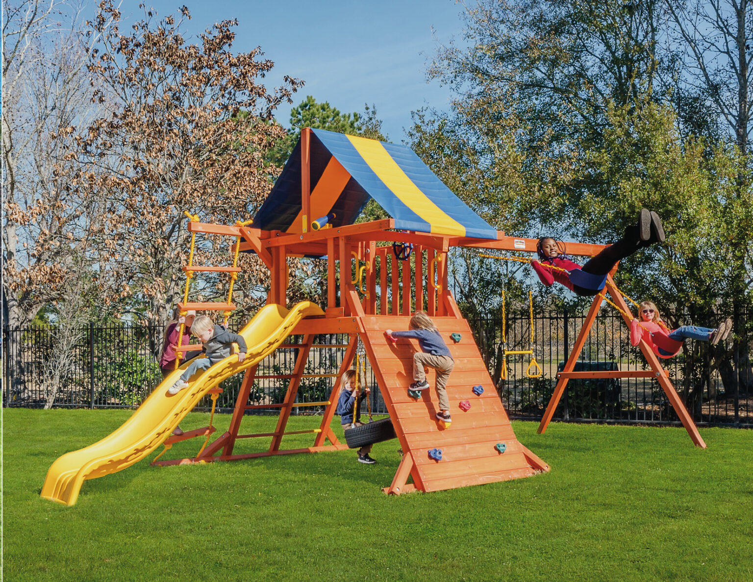 Toucan Playcenter: BYB Tarp | Yellow Wave Slide