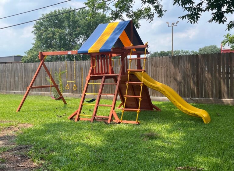 Toucan Playcenter: BYB Tarp | Yellow Wave Slide