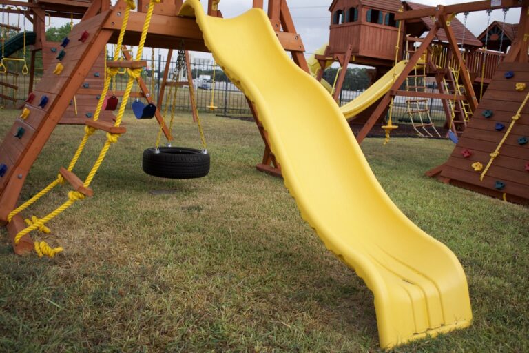 Toucan Playcenter: BYB Tarp | Yellow Wave Slide