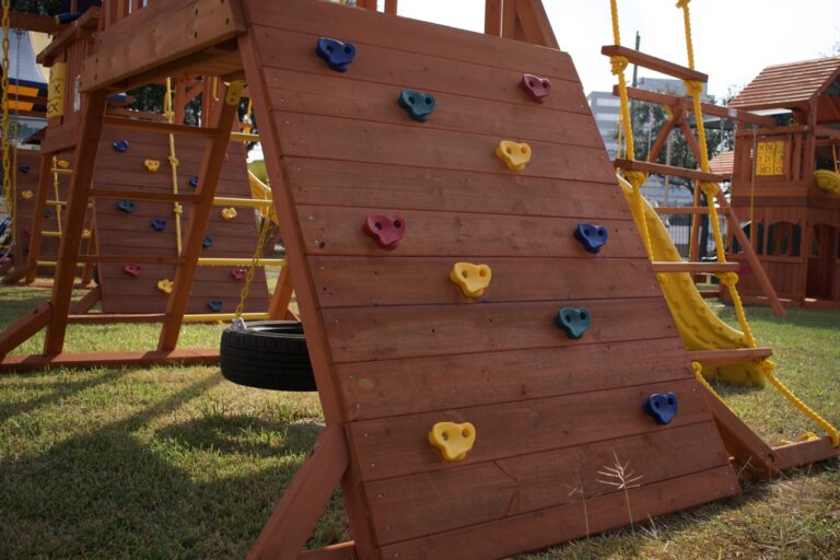 Toucan Playcenter: BYB Tarp | Yellow Wave Slide